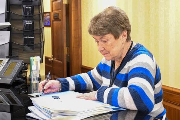 Leising files bills for 2023 legislative session - WTRE Radio