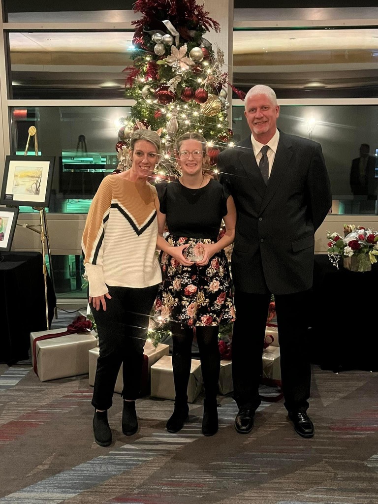 Chloe Kramer receives the Youth Power and Hope Award - WTRE Radio
