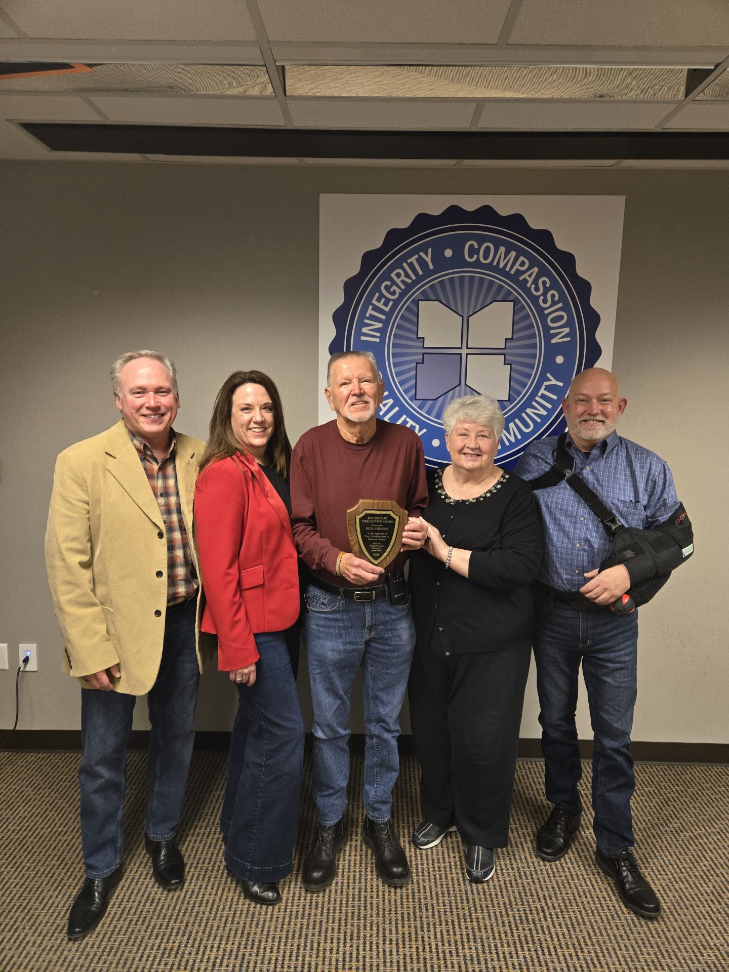 Rick Johnson recognized with the Ray Bentley Service Award - WTRE Radio
